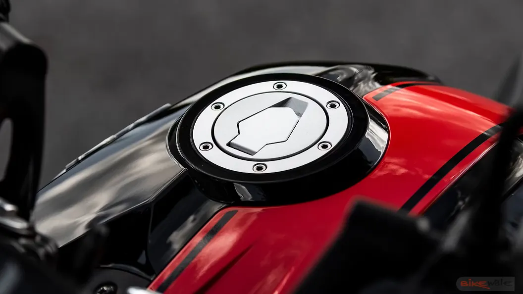TVS Apache RTR 200 4V Fuel Tank Image – BikeWale