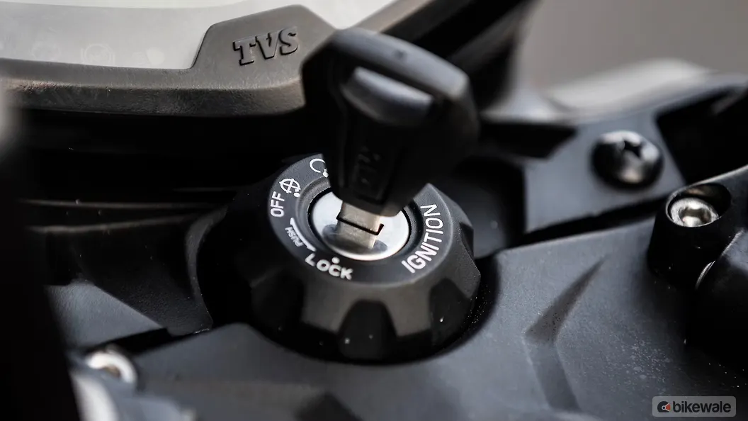 TVS Apache RTR 200 4V Ignition Key Image – BikeWale