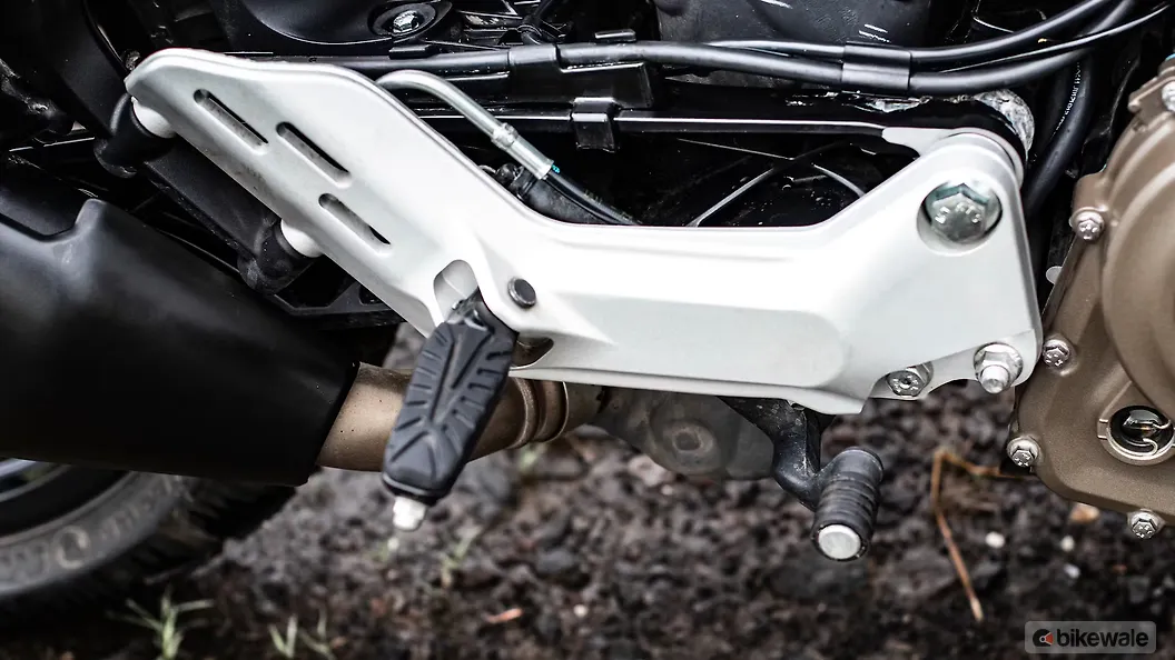 Husqvarna Svartpilen 250 Handbrake Lever Image – BikeWale