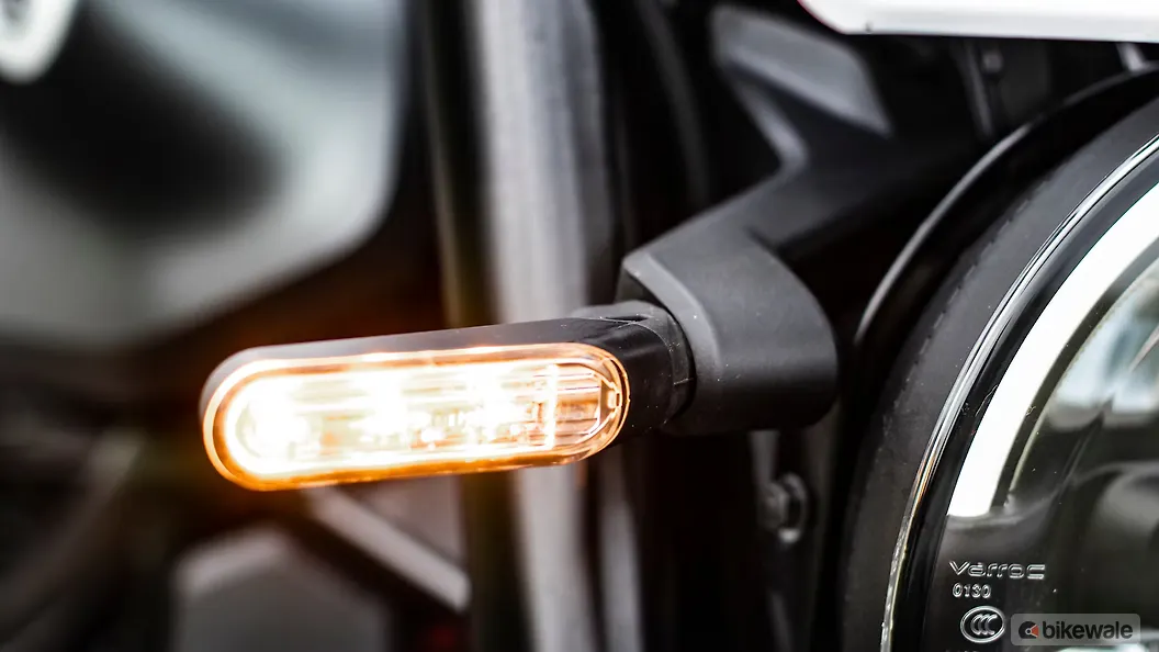 Husqvarna Svartpilen 250 Side Indicators Image – BikeWale