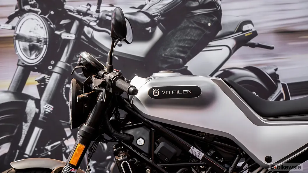 Husqvarna Vitpilen 250 [2019-2023] Badges Image – BikeWale