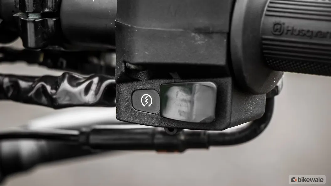 Images of Husqvarna Vitpilen 250 | Photos of Vitpilen 250 - BikeWale
