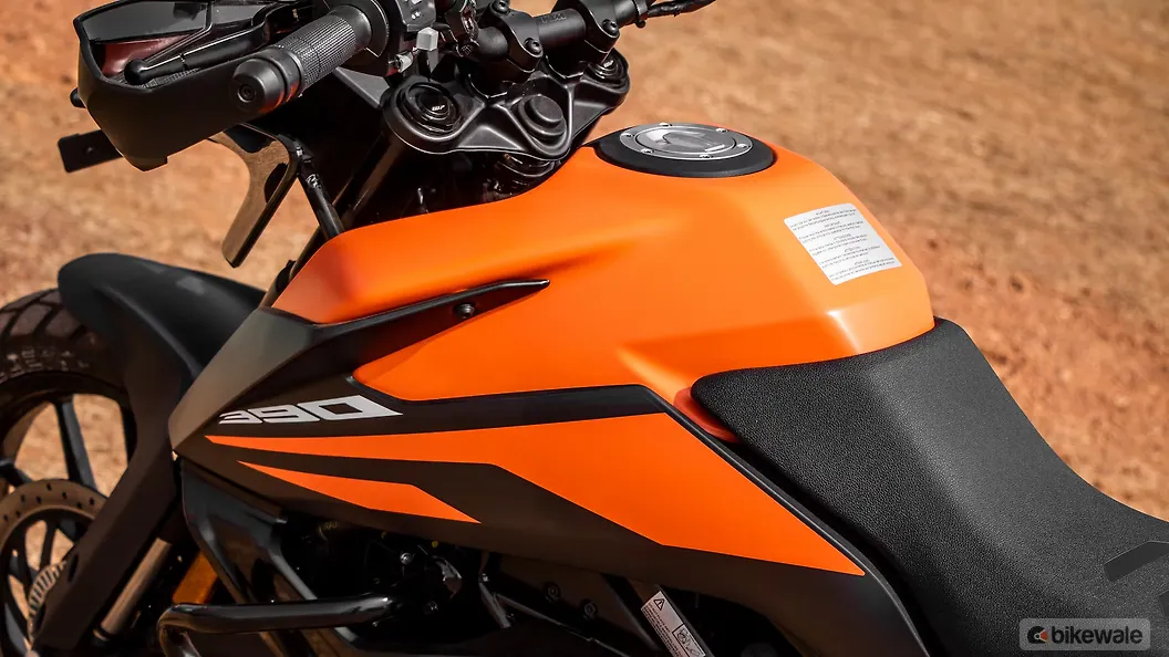 KTM 390 Adventure [2021] Tank Image – BikeWale