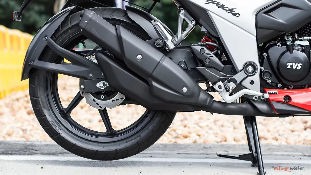 TVS Apache RTR 160 4V Exhaust Image – BikeWale