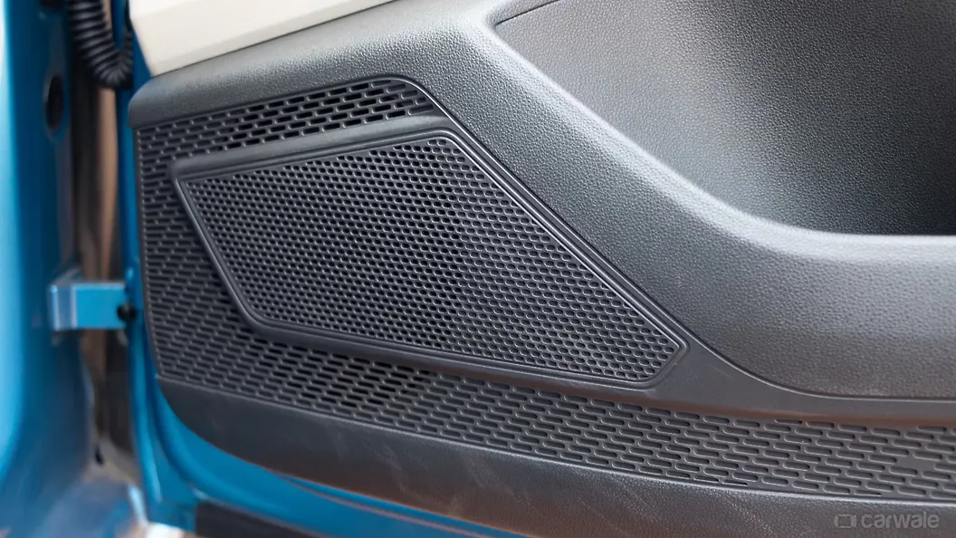 Slavia Inner Rear View Mirror Image, Slavia Photos in India - CarWale