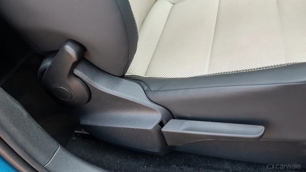 Slavia ISOFIX Child Seat Mounting Point Rear Row Image, Slavia Photos ...