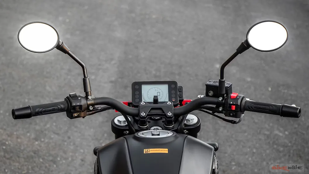 Benelli Leoncino 250 [2020] Front Three-Quarter Image – BikeWale