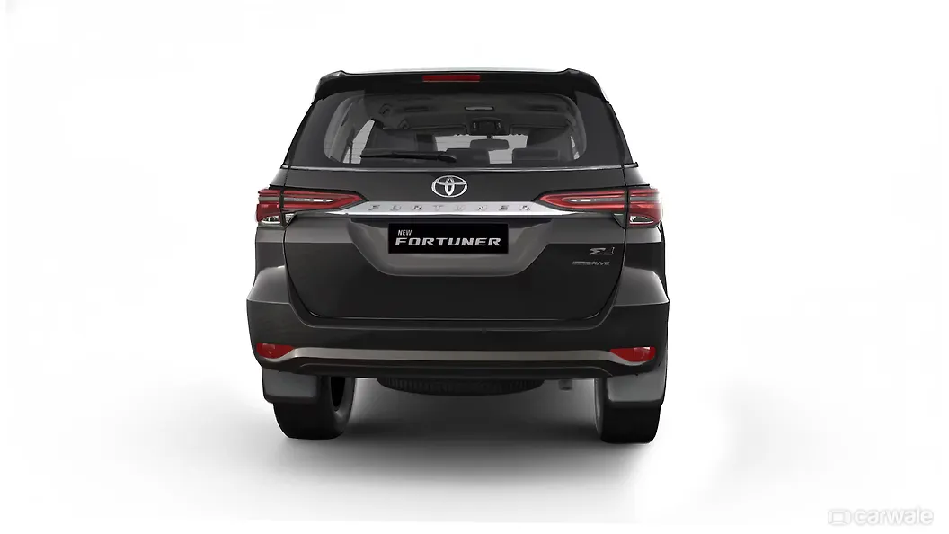 Toyota Fortuner Images - Fortuner Interior & Exterior Photo Gallery [30 ...