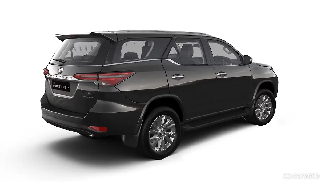 Toyota Fortuner Images - Fortuner Interior & Exterior Photo Gallery [30 ...