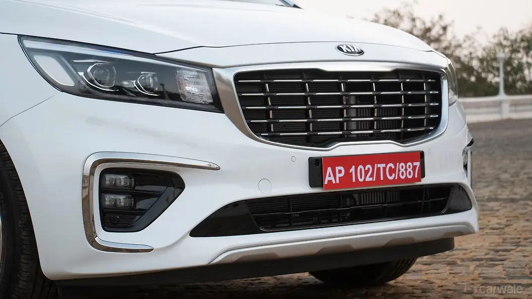 Carnival Front Grille Image, Carnival Photos in India - CarWale