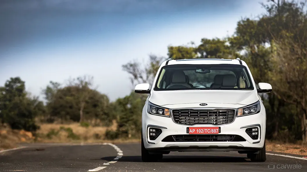 Carnival Front View Image, Carnival Photos in India - CarWale