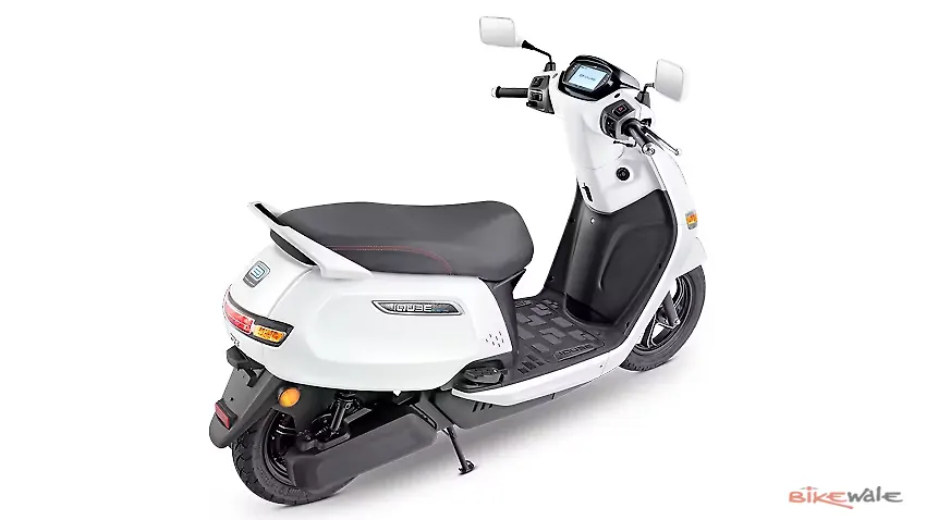 TVS iQube Right Side View Image – BikeWale
