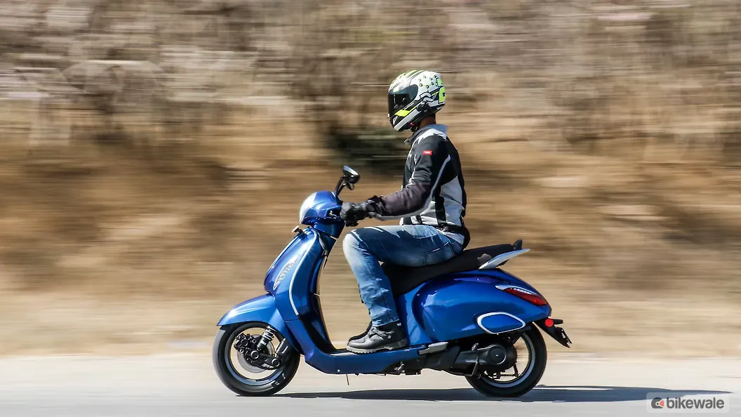 Bajaj Chetak Rear Tyre Image – BikeWale