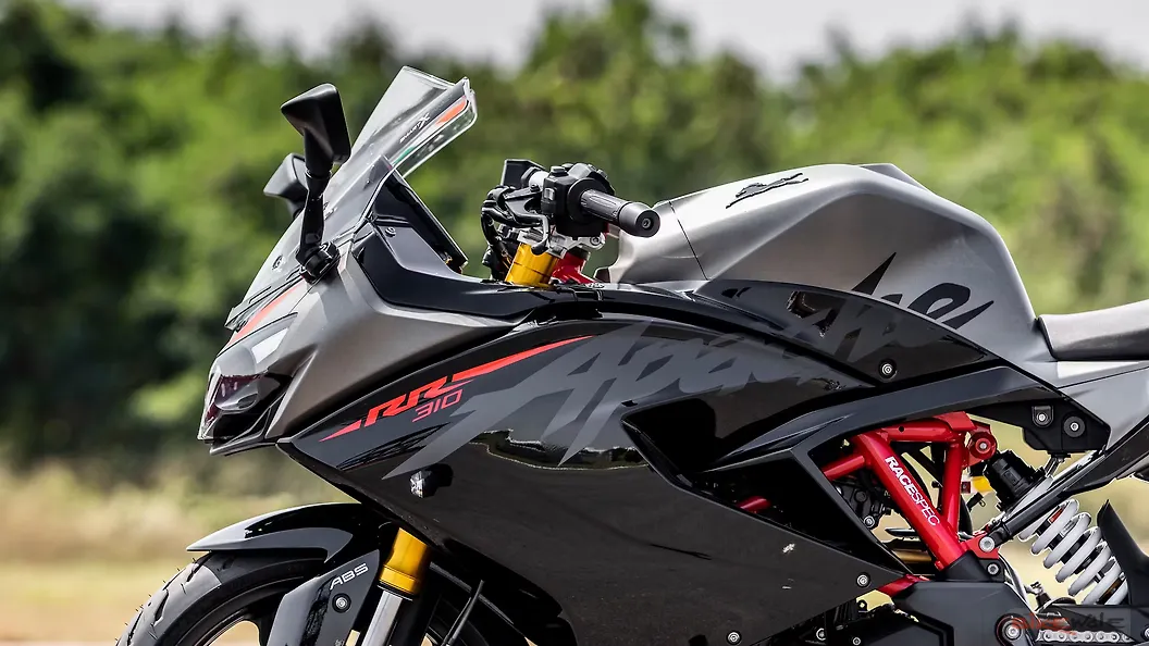 TVS Apache RR310 Action Image – BikeWale