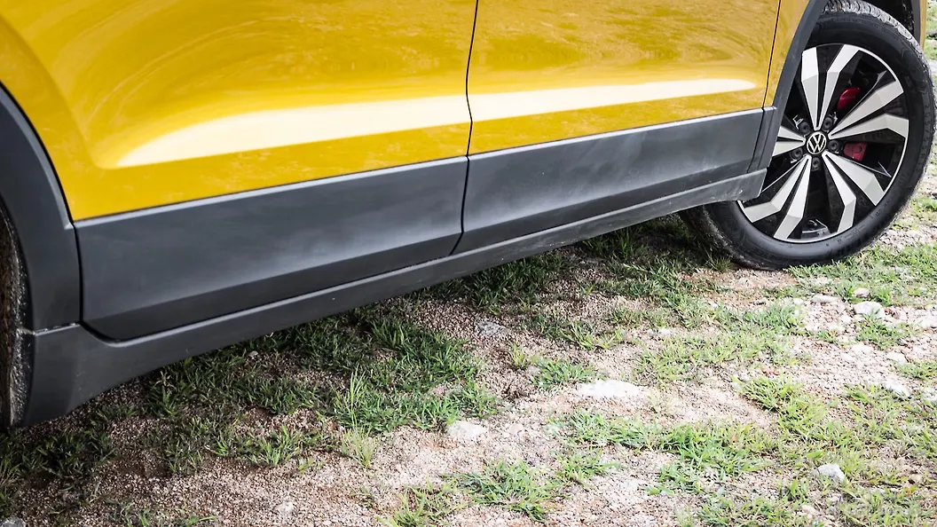 Taigun Side Cladding Image, Taigun Photos in India - CarWale