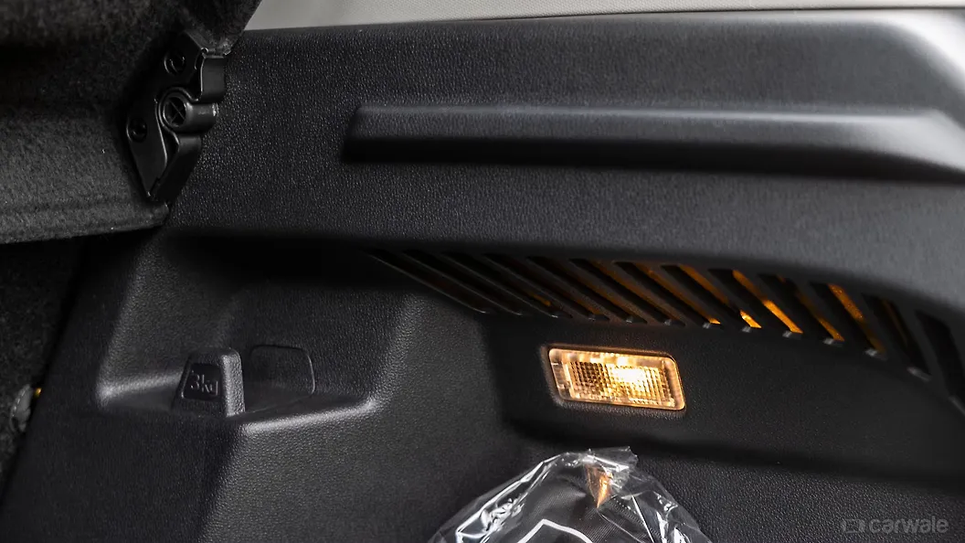 Taigun Boot Light Image, Taigun Photos in India - CarWale