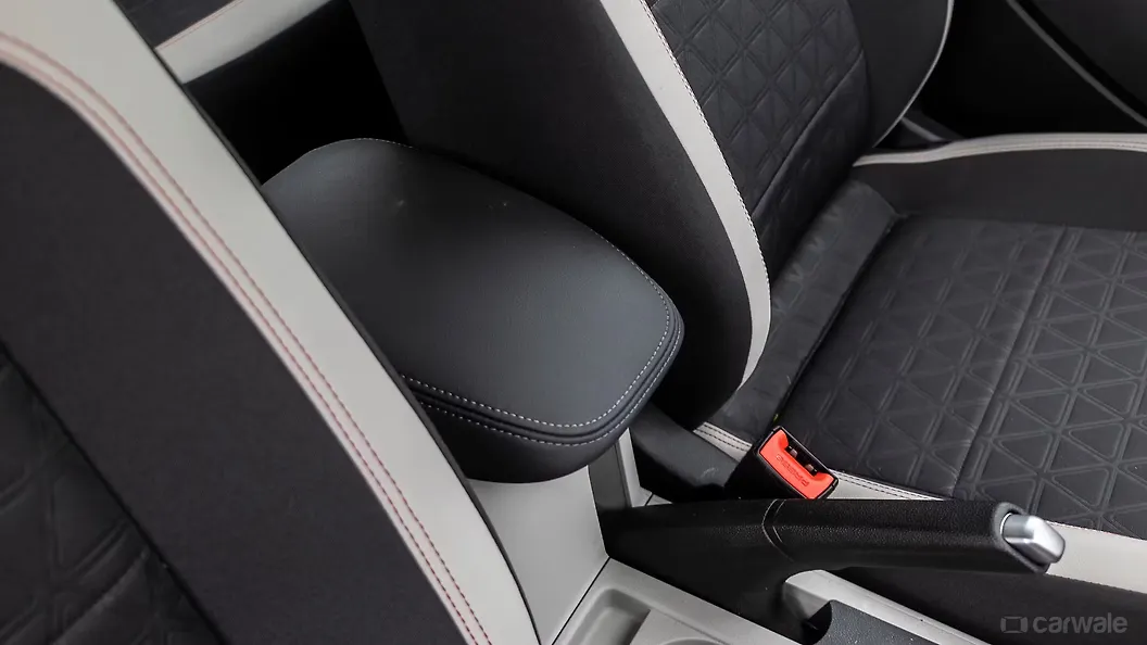 Taigun Front Centre Arm Rest Image, Taigun Photos in India - CarWale