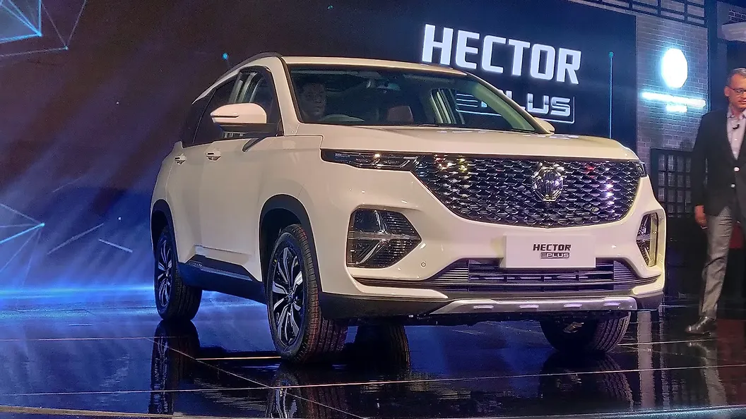 MG Hector Plus Images, Interior & Exterior Photo Gallery - CarWale