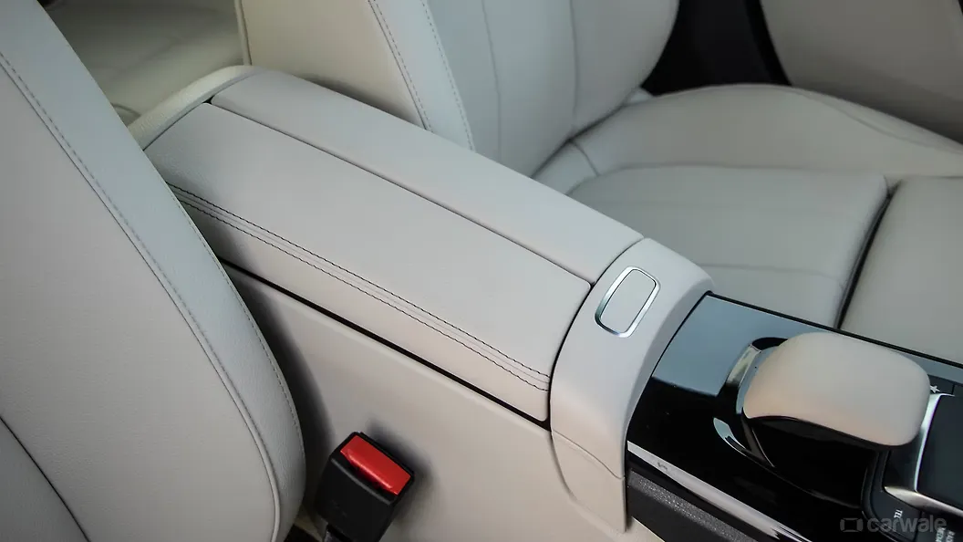 A-Class Limousine Front Centre Arm Rest Image, A-Class Limousine Photos ...