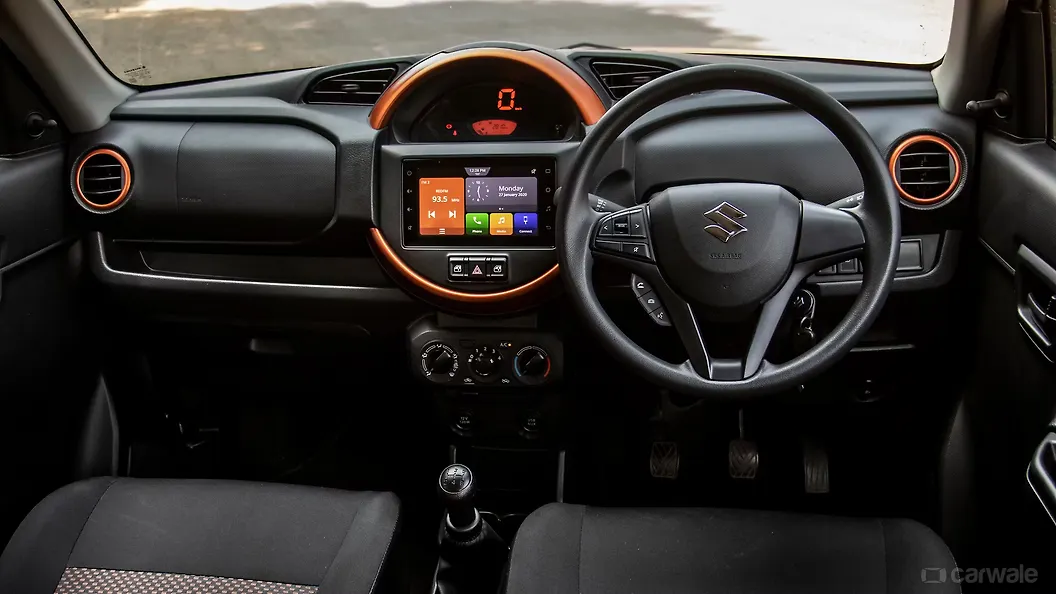 S-Presso Rear Seats Image, S-Presso Photos in India - CarWale