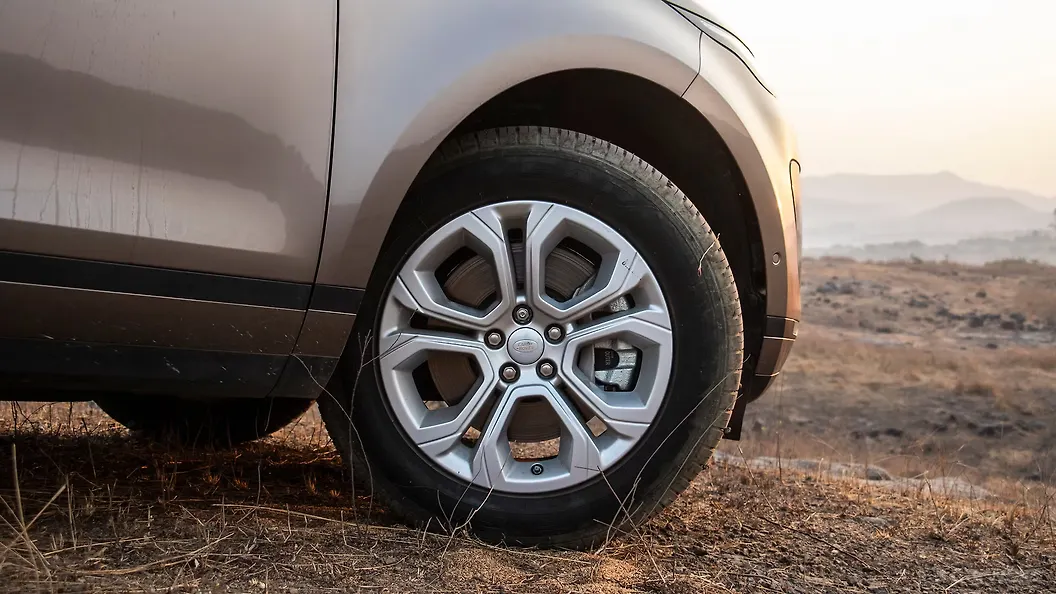 Range Rover Evoque Wheels-Tyres Image, Range Rover Evoque Photos in ...