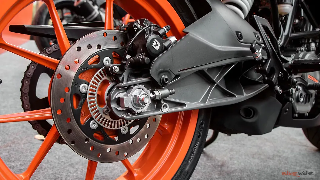 KTM RC 200 [2020] Front Three-Quarter Image – BikeWale