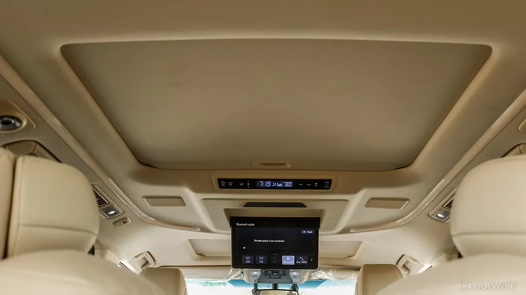 Toyota Vellfire Images, Interior & Exterior Photo Gallery - CarWale