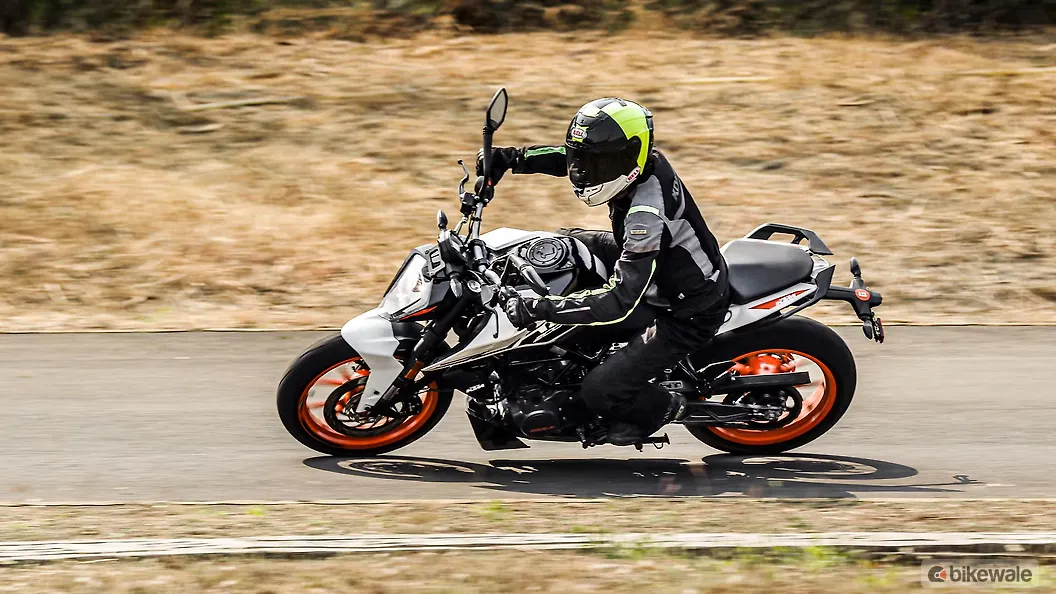 KTM 200 Duke [2021] Action Image – BikeWale