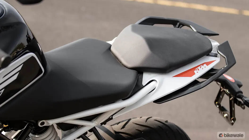 KTM 200 Duke [2021] Side Indicators Image – BikeWale
