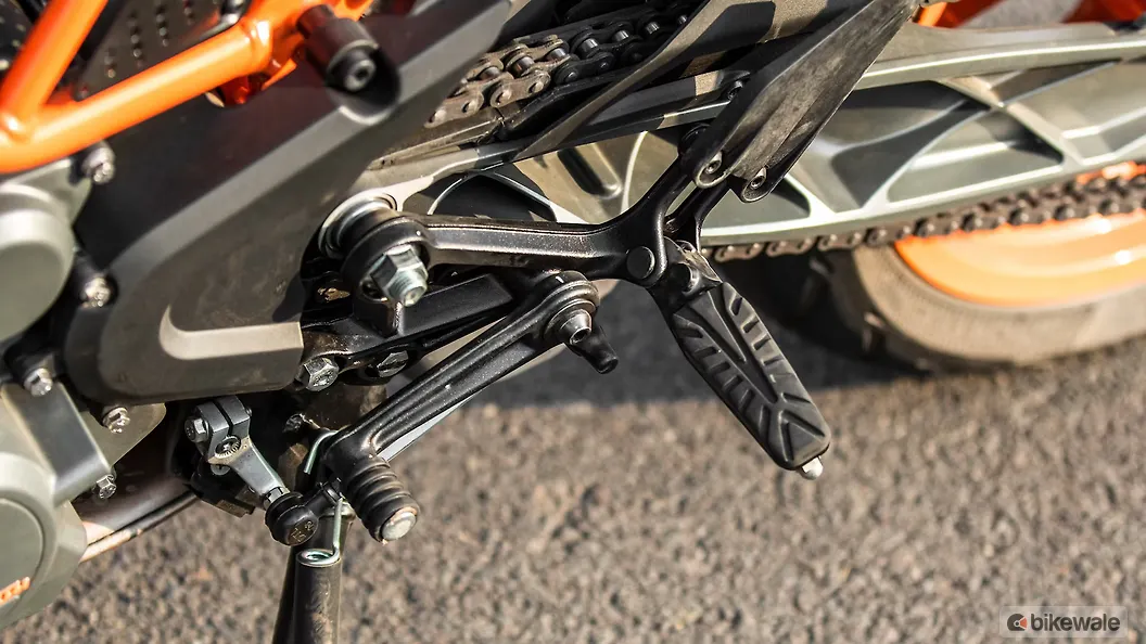 KTM 390 Duke [2021] Gear-Lever Image – BikeWale