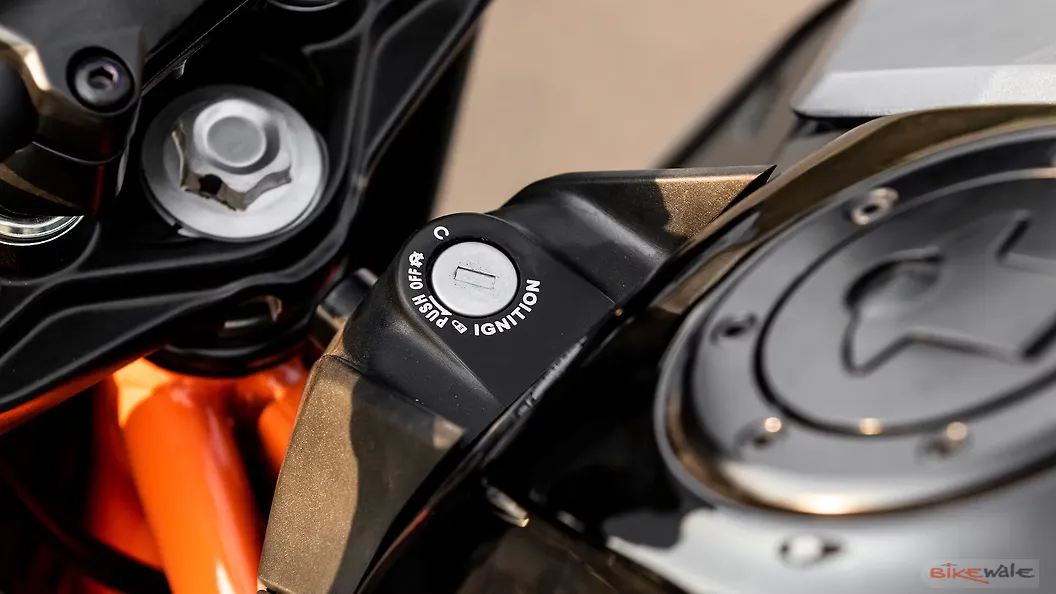 KTM 390 Duke [2021] LHS Switchgear Image – BikeWale