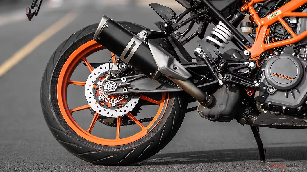 KTM 390 Duke [2021] Levers Image – BikeWale