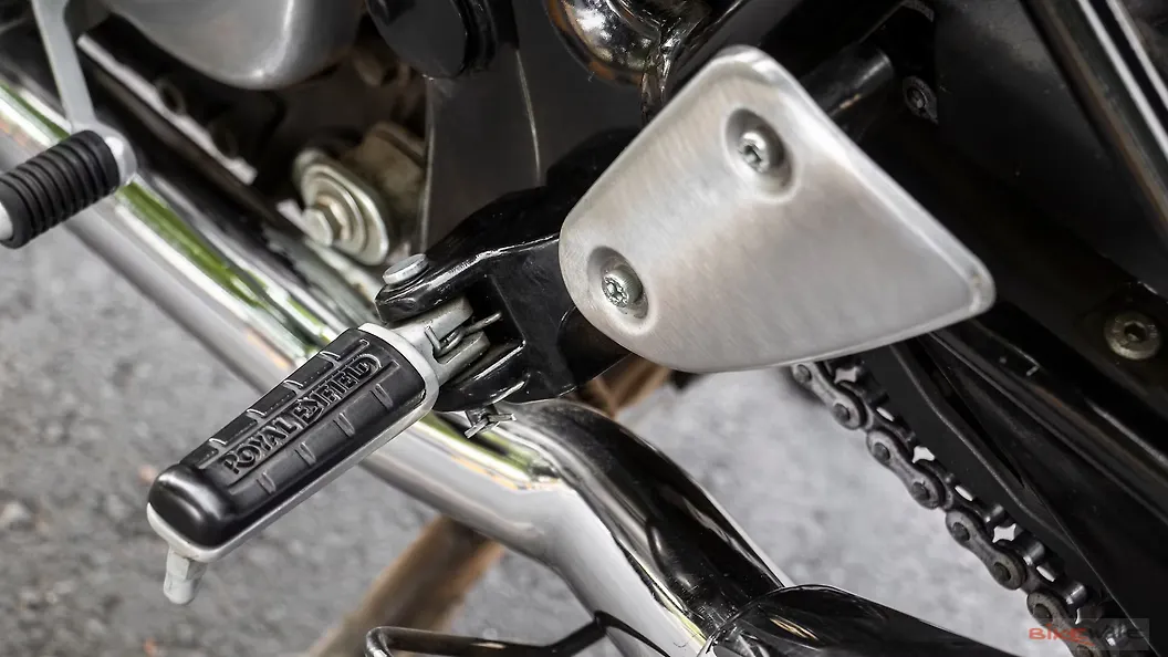 Royal Enfield Interceptor 650 Front Footpeg Image – BikeWale