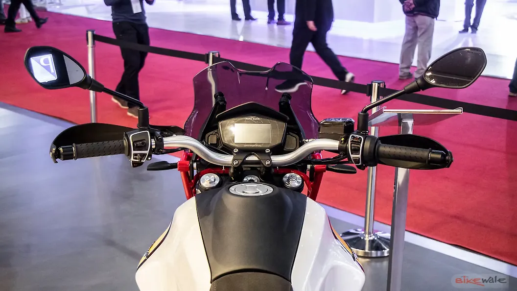 Moto Guzzi V85 Front Three-Quarter Image – BikeWale