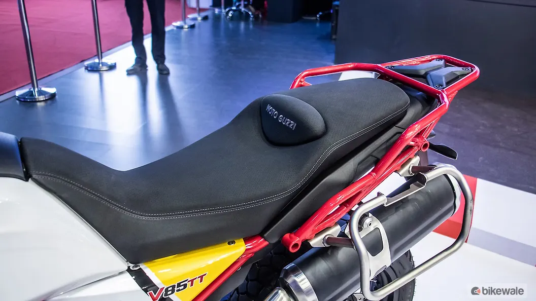 Moto Guzzi V85 Windscreen Image – BikeWale