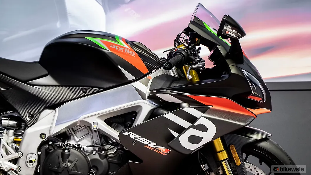 Aprilia RSV4 1100 Factory - [2020-2023] Front Wheel & Tyre Image – BikeWale