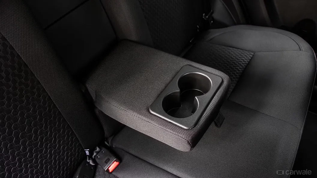 Vitara Brezza [2020-2022] Rear Arm Rest Image, Vitara Brezza [2020-2022 ...