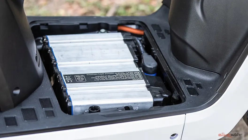 TVS iQube Underseat Storage Image – BikeWale