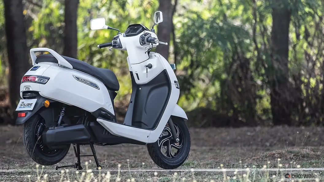TVS iQube Rear Right Three-Quarter Image – BikeWale
