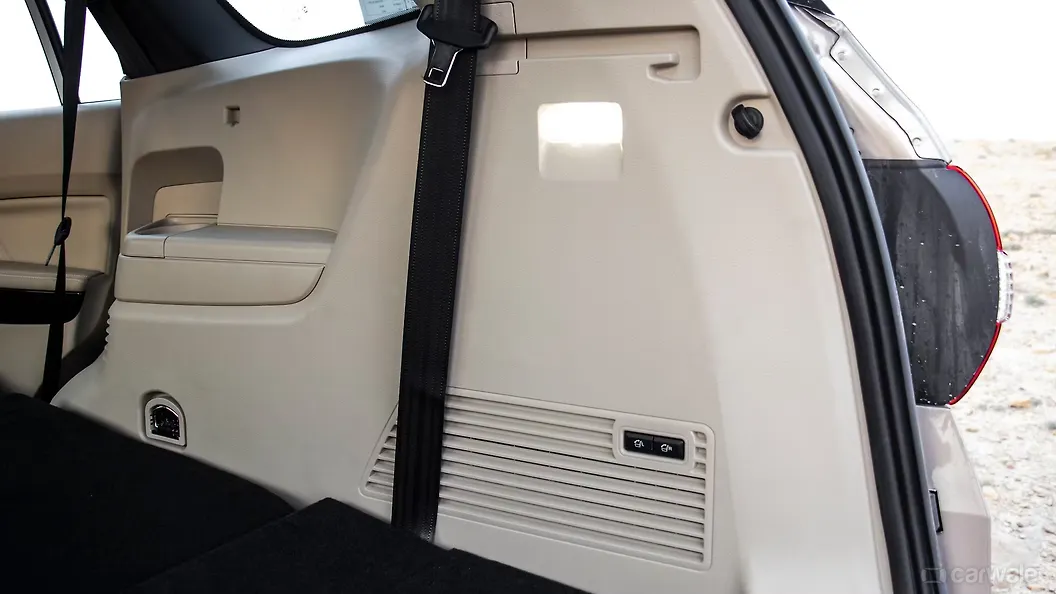 Endeavour Interior Image, Endeavour Photos in India - CarWale