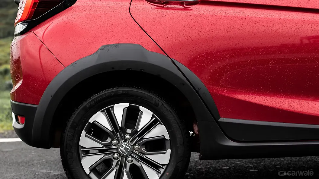 WR-V Rear Fender Image, WR-V Photos in India - CarWale
