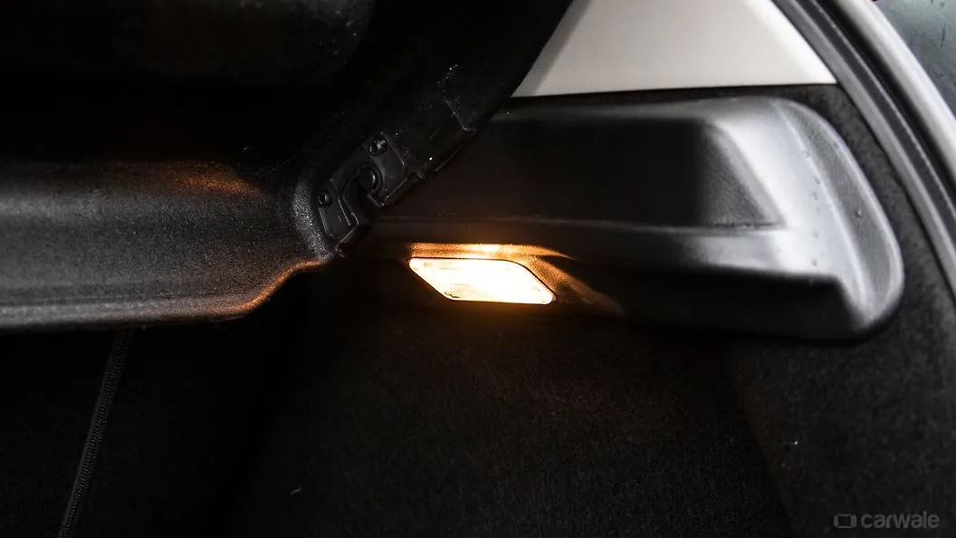 WR-V Boot Light Image, WR-V Photos in India - CarWale