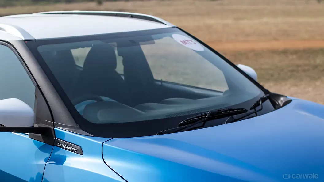 Magnite Front Windshield/Windscreen Image, Magnite Photos in India ...