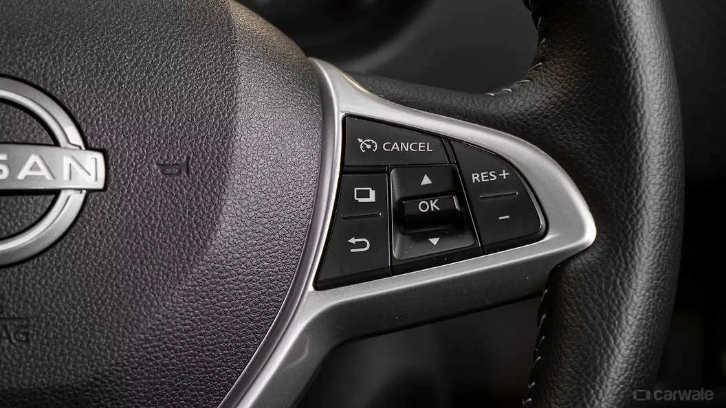 Magnite Right Steering Mounted Controls Image, Magnite Photos in India ...