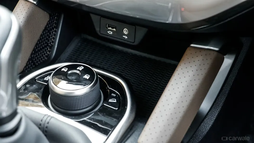 Harrier Interior Image, Harrier Photos in India - CarWale