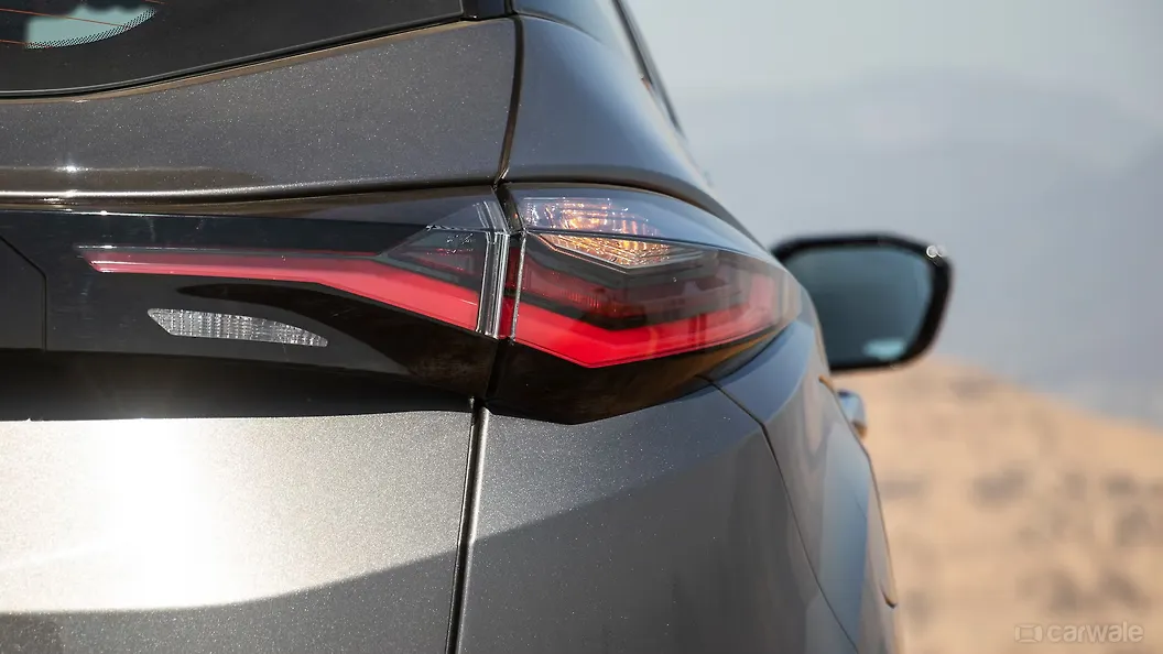 Harrier Tail Lamps Image, Harrier Photos in India - CarWale