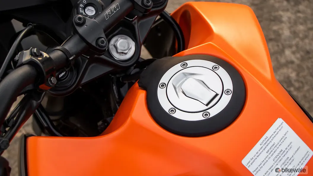 KTM 390 Adventure [2021] Fuel Tank Image – BikeWale