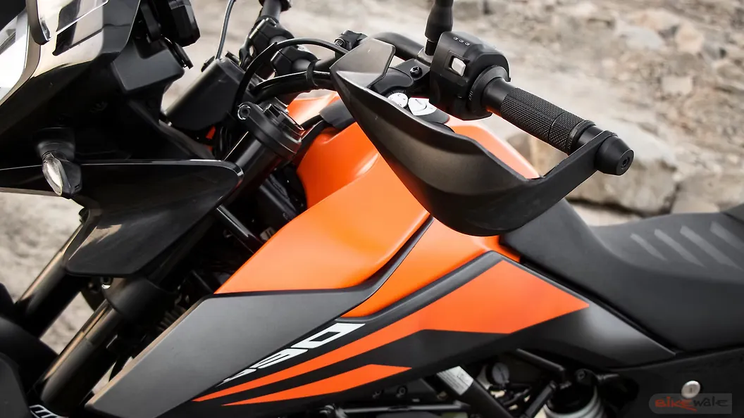 KTM 390 Adventure [2021] Fuel Tank Image – BikeWale