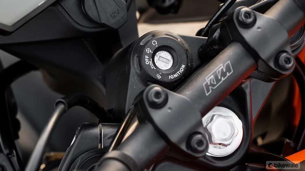 KTM 390 Adventure [2021] Fuel Tank Image – BikeWale