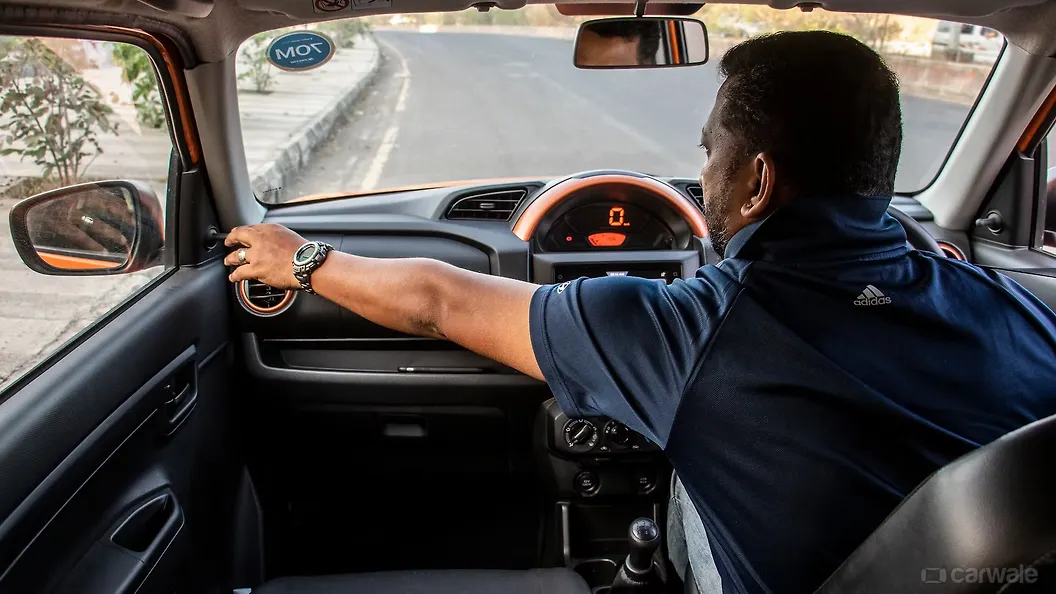 S-Presso Rear View Mirror LHS Image, S-Presso Photos in India - CarWale